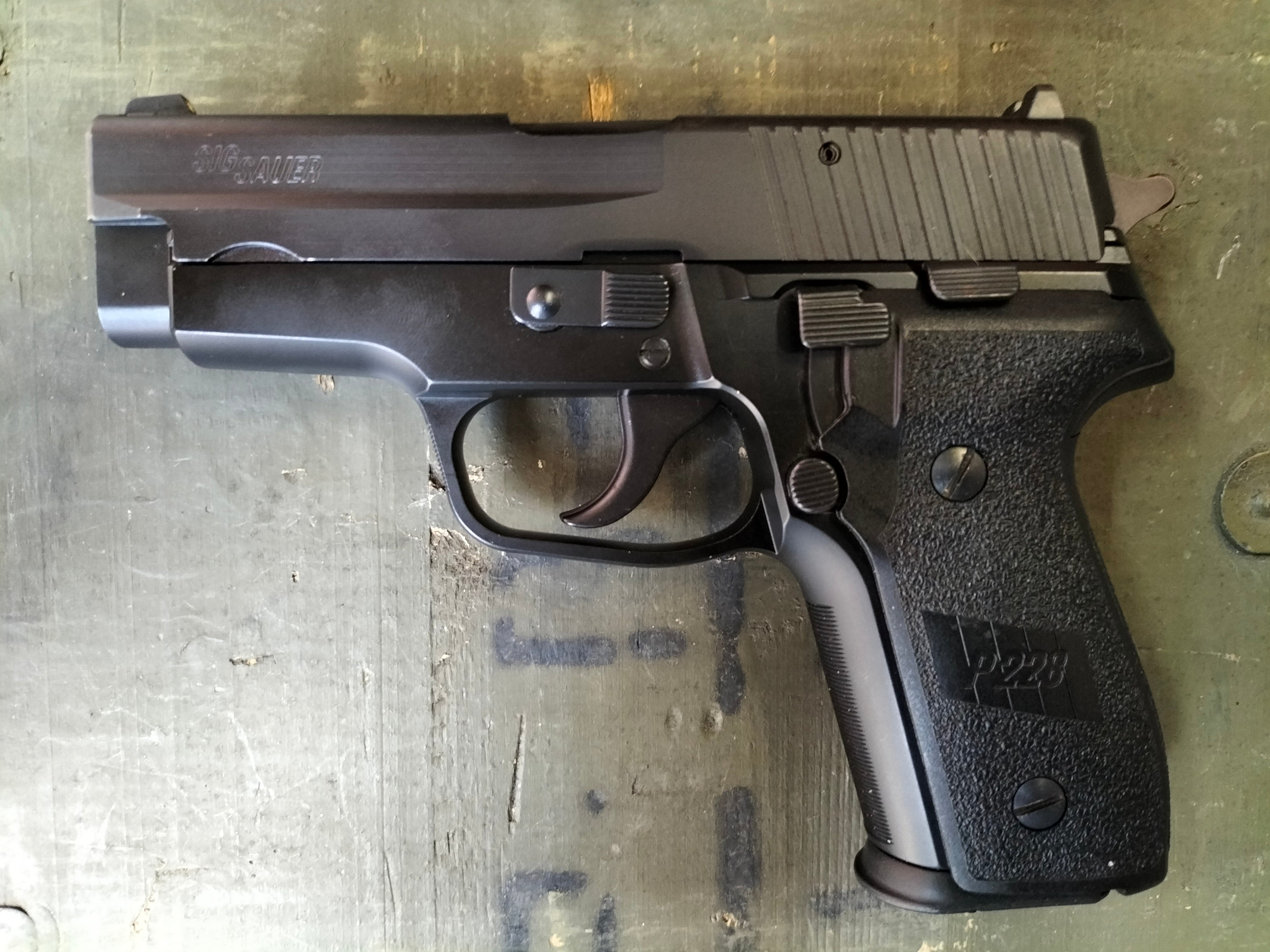 Sig Sauer P228 - 9x21 – AMP Armeria Meazza